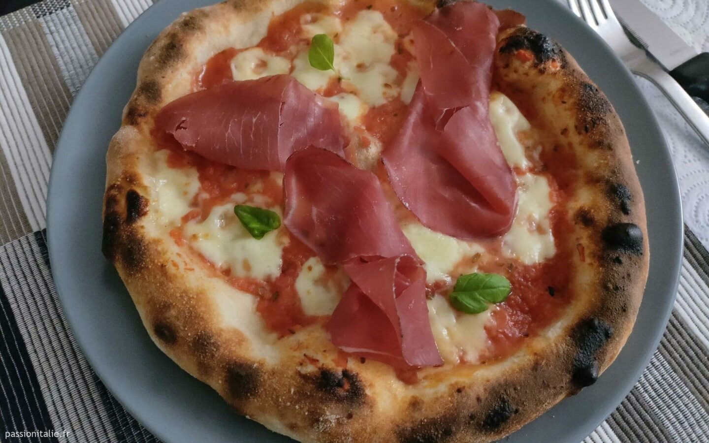 La Véritable Pizza Napolitaine Histoire Dun Art Passion Italie